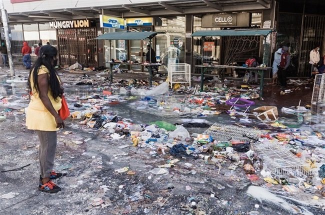 DA calls on businesses affected by looting to claim damages from SAPS